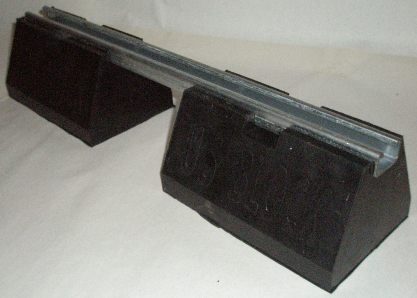 STRUT AND ACCESSORIES - I. RAUCH'S SONS INC.